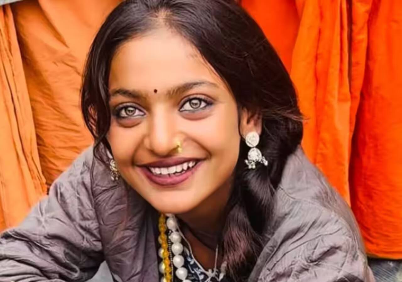 kumbh mela girl monalisa's debut film in trouble? producer jitendra narayan singh slams director ...