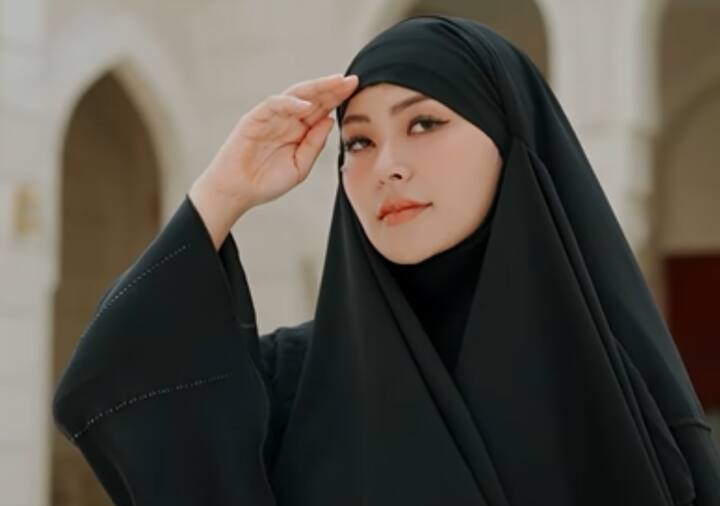 Japanese former viral adult star Rae Lil Black embraces Islam, raises eyebrows