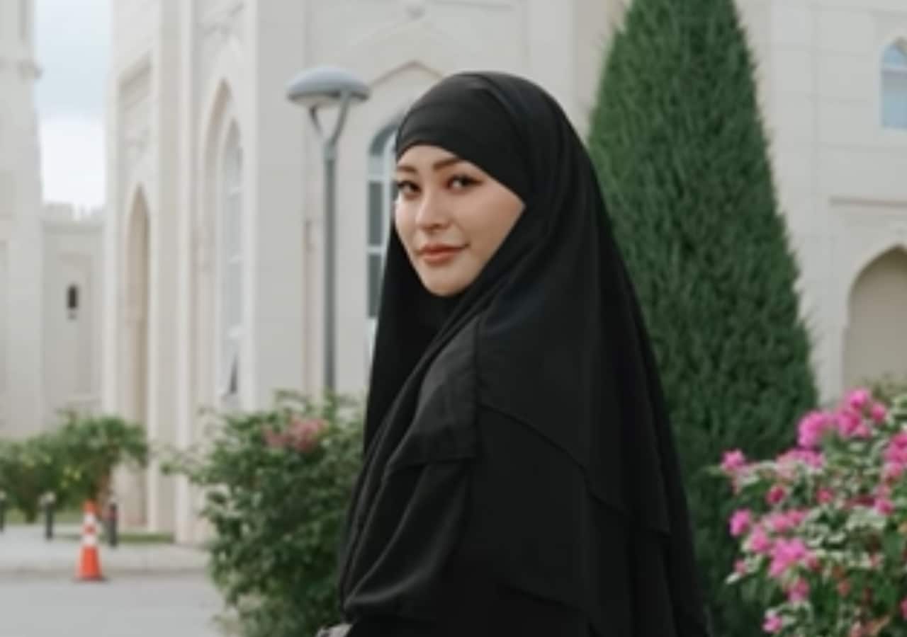 Japanese former viral adult star Rae Lil Black embraces Islam, raises eyebrows