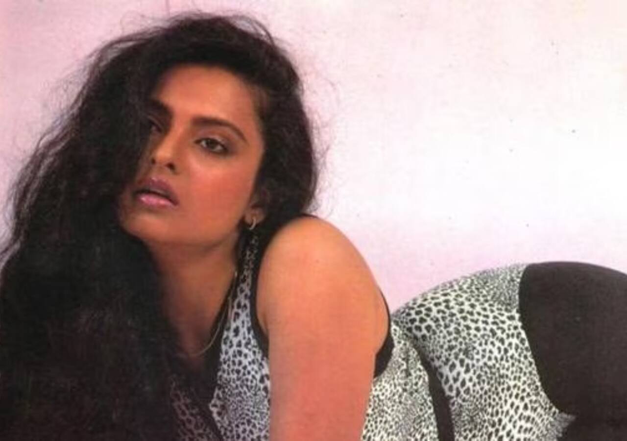 Biswajit Chatterjee kissed Rekha during film Do Shikari shooting : एक्टर किस करता रहा और रोती ...