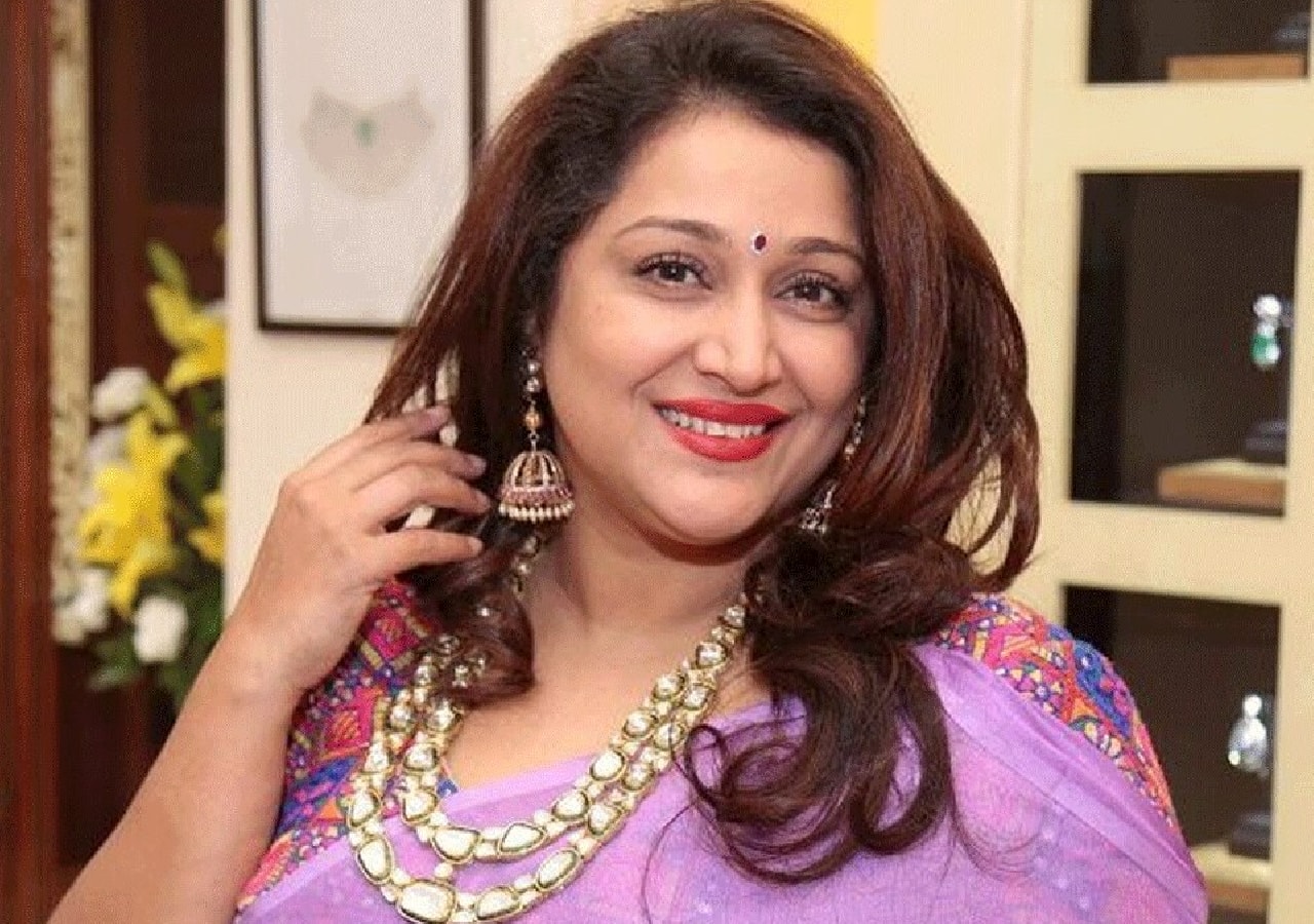 Meet actress who rejected a BLOCKBUSTER movie with Shah Rukh Khan, was called Madhuri Dixit's ...