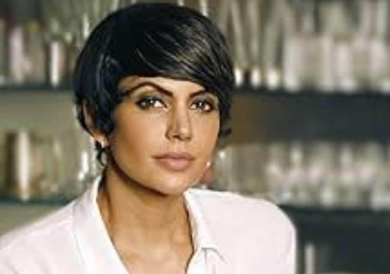 THIS actress recalls sexism during cricket anchoring by…, opens about broadcasting experience ...