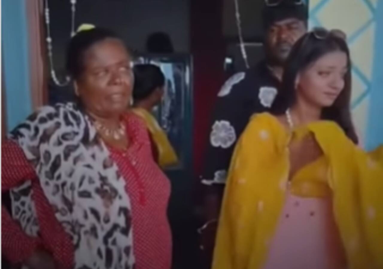 Maha Kumbh girl Monalisa breaks down after director Sanoj Mishra’s ...