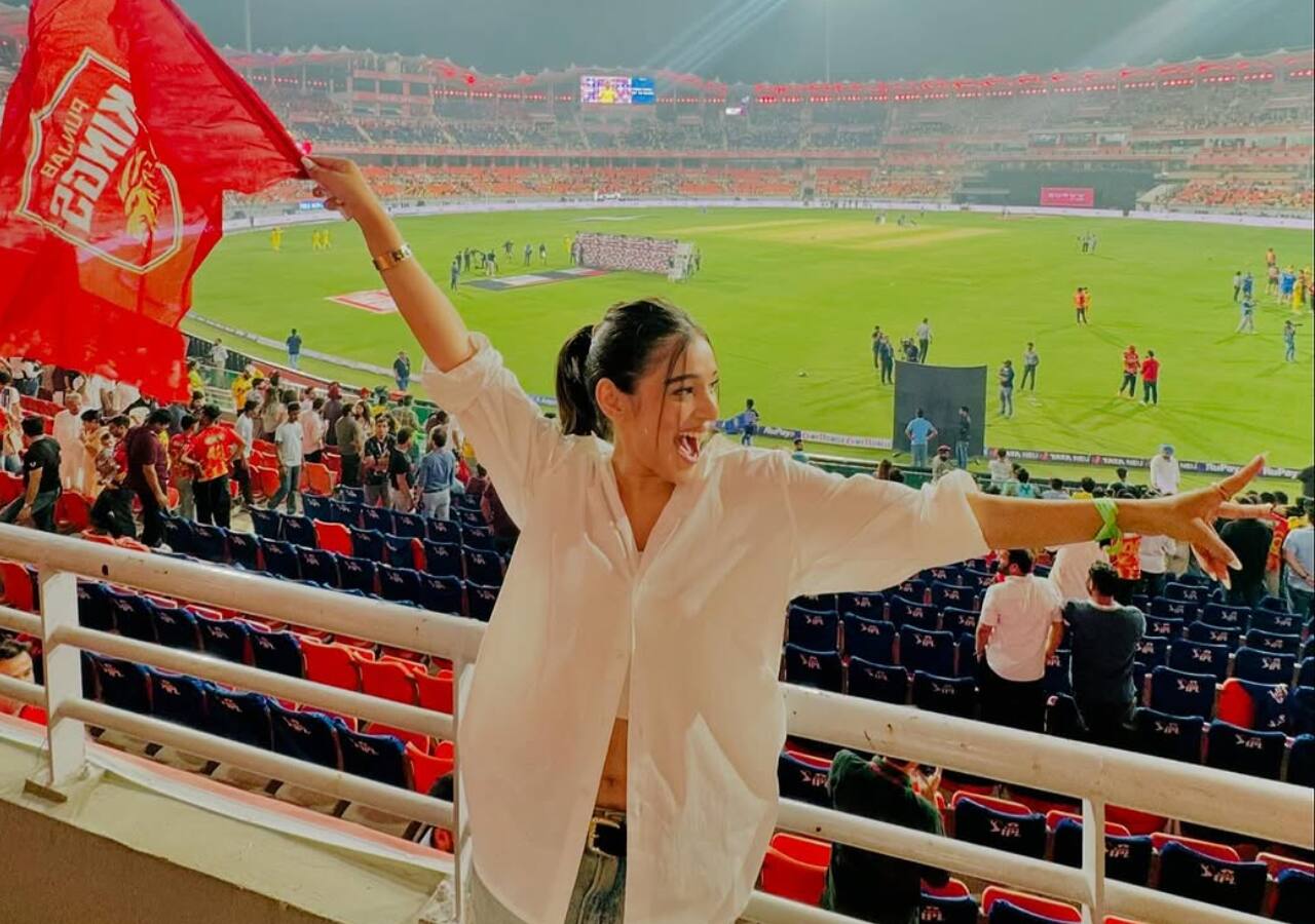 Did RJ Mahvash make it all official with Yuzvendra Chahal with her new selfie amid dating ...