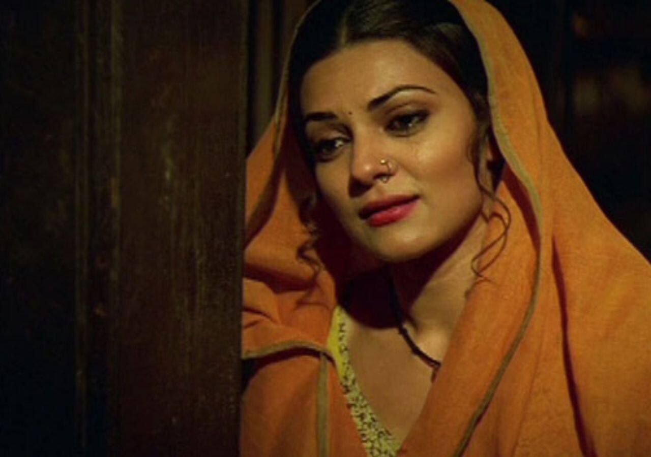 THIS Sushmita Sen’s 25-year-older co-star couldn’t stop himself while filming an intimate scene ...