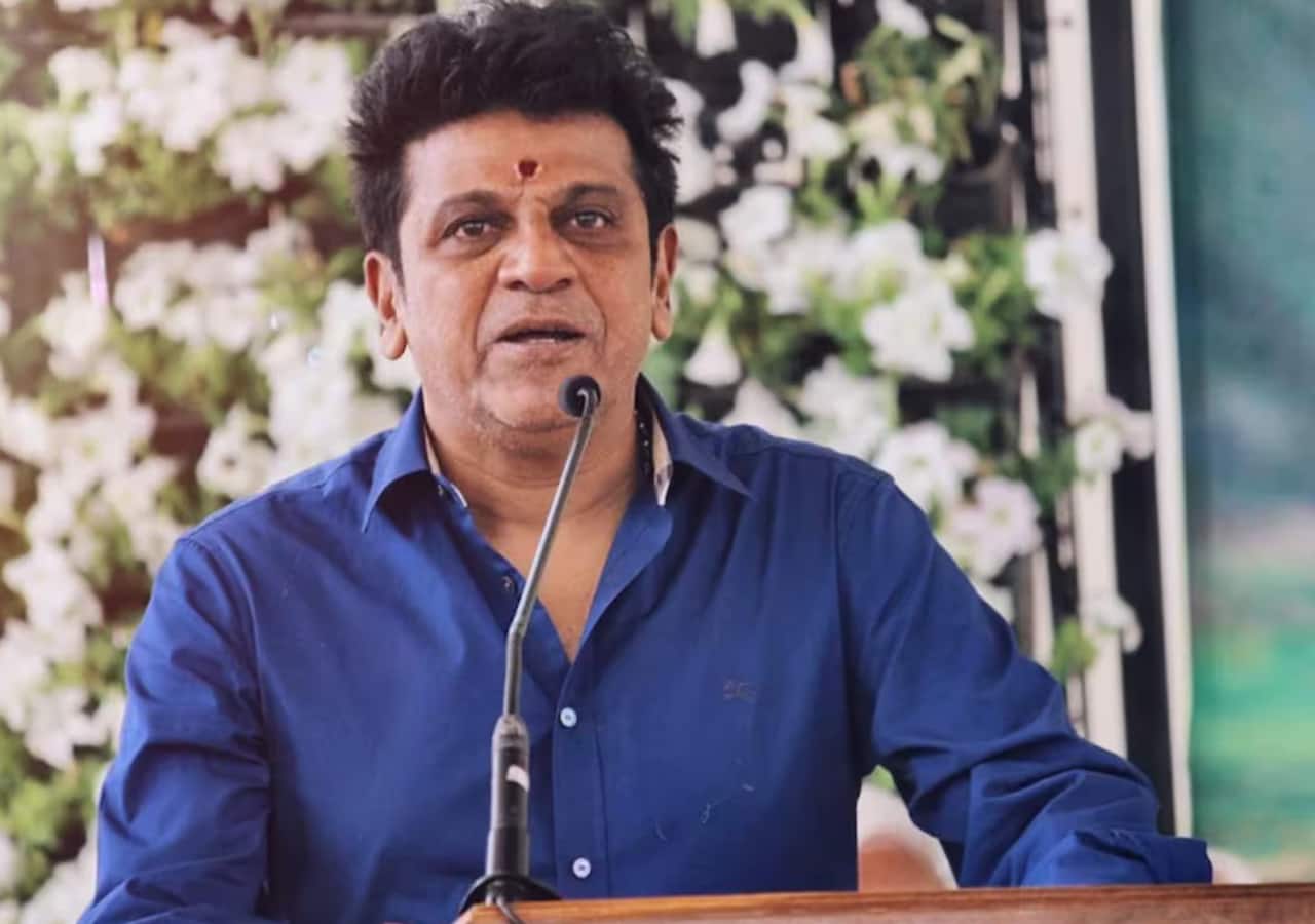 This child who is standing next to Amitabh Bachchan, now a superstar ...