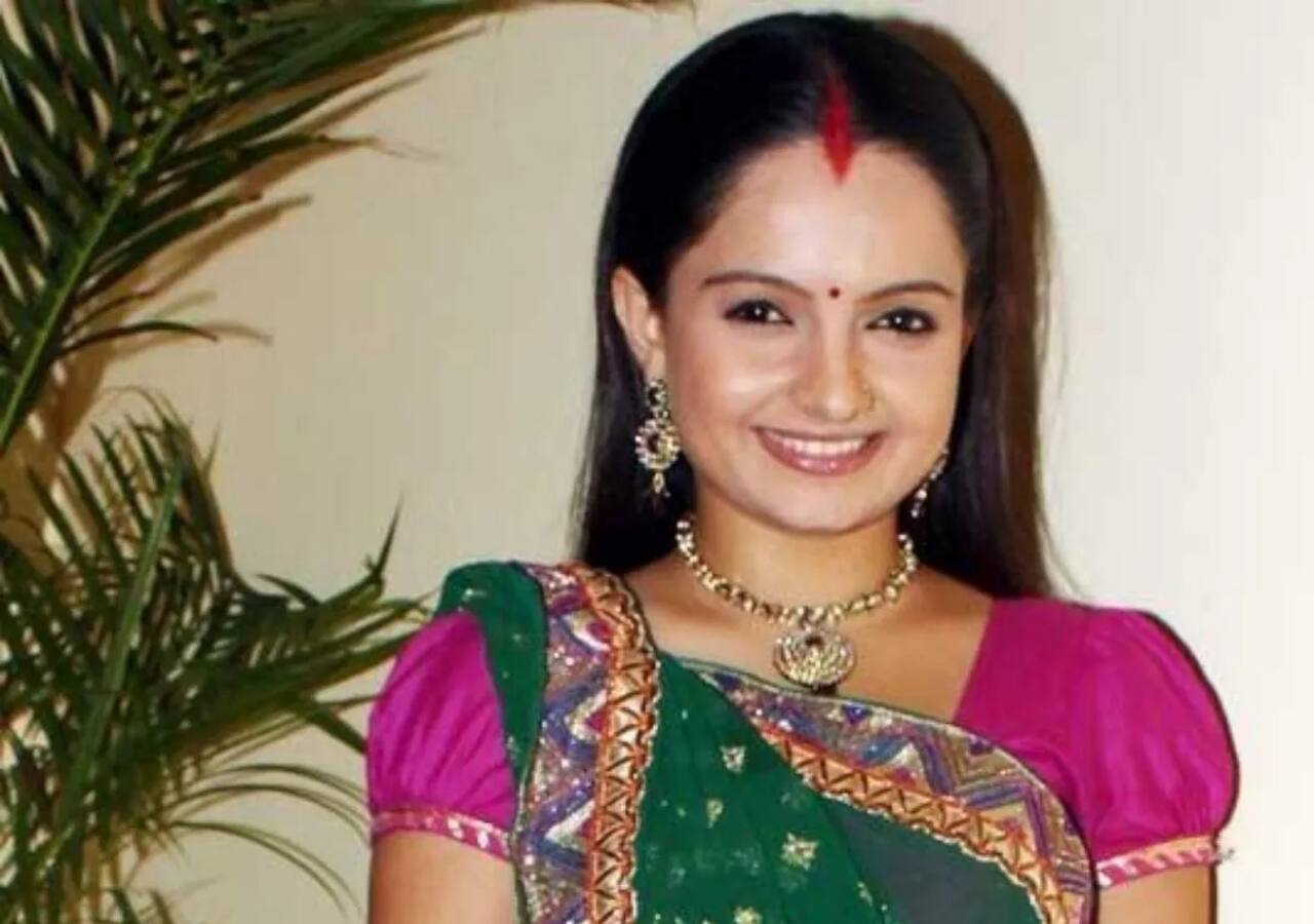 Popular Sindoor Style | इन 6 हसीनाओं के सिंदूर लगाने का तरीका था बेहद खास, गोपी बहु वाला स्टाइल ...