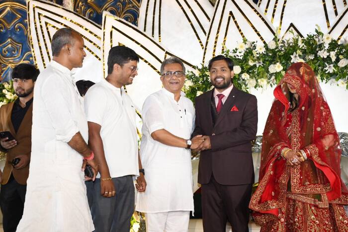 Khan Sir’s wife AS Khan breaks the internet with her first public ...