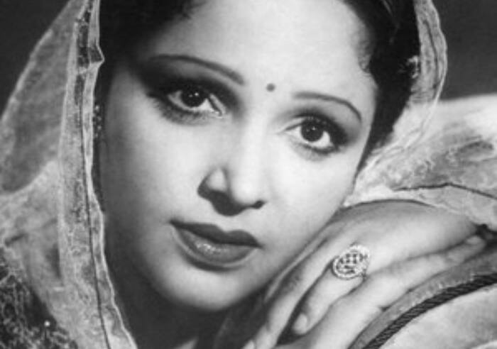 THIS actress gave the longest intimate scene, KISSED her co-star ...