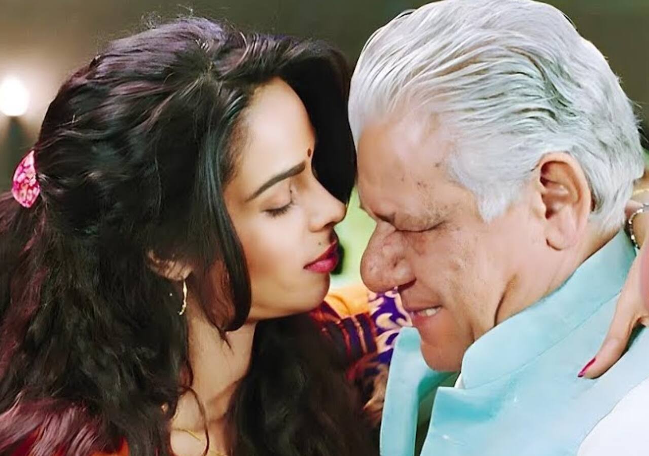 Mallika Sherawat and Om Puri intimate scene in Dirty Politics : मल्लिका शेरावत ने 26 साल बड़े ...