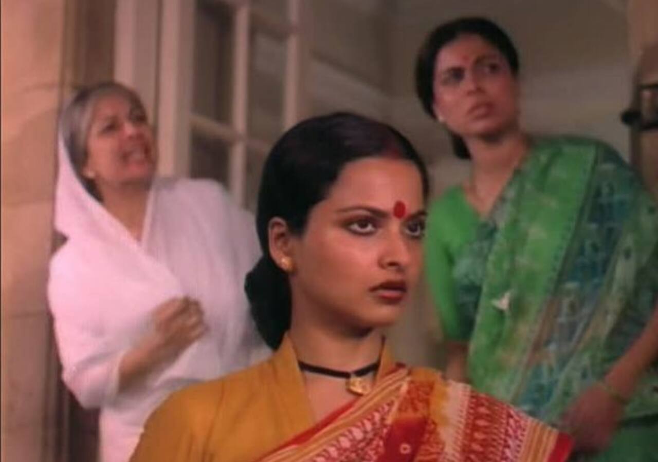 Reema Lagoo bold scene with Kulbhushan Kharbanda in movie Kalyug : सलमान खान की 'मां' ने 14 साल ...