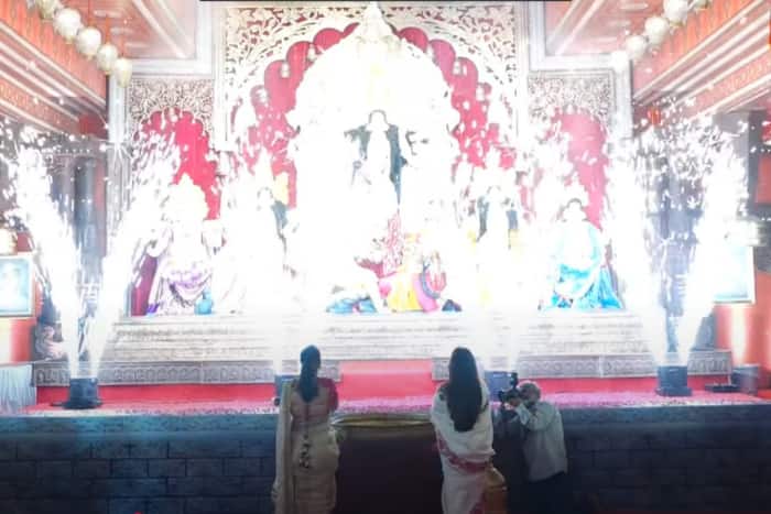 Kajol's VIRAL Durga Puja moments with Nysa, Yug, Ajay Devgn and Rani ...
