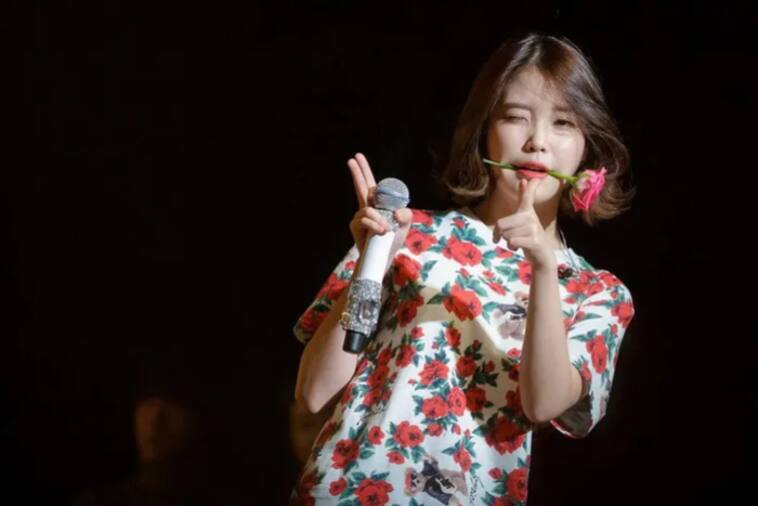 IU’s BOLD mirror selfies from 21st Century Grand Prince go viral ...