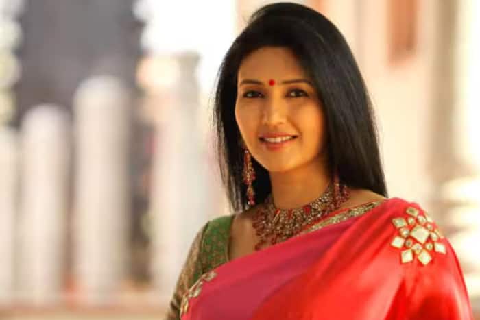 Who is veteran actor Dharmendra's daughter-in-law? THIS popular actress was trained by Shah Rukh ...