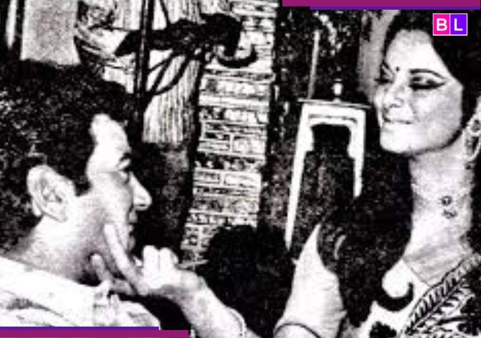 Dharmendra's RARE throwback photo with THIS actress touching his cheek ...