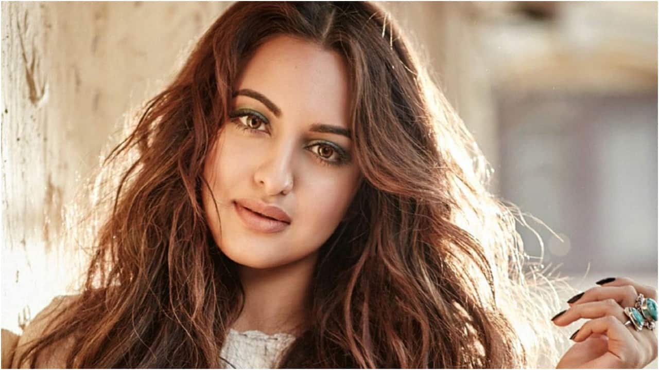 Sonakshi Sinha Net Worth: करोड़ों के घर और लग्जरी कारों की मालकिन हैं ...