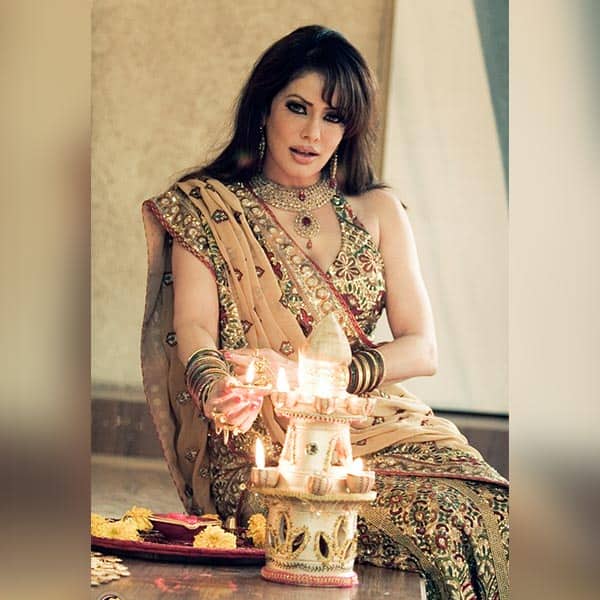 Remember Poonam Jhawer from Mohra? Her drastic transformation will ...