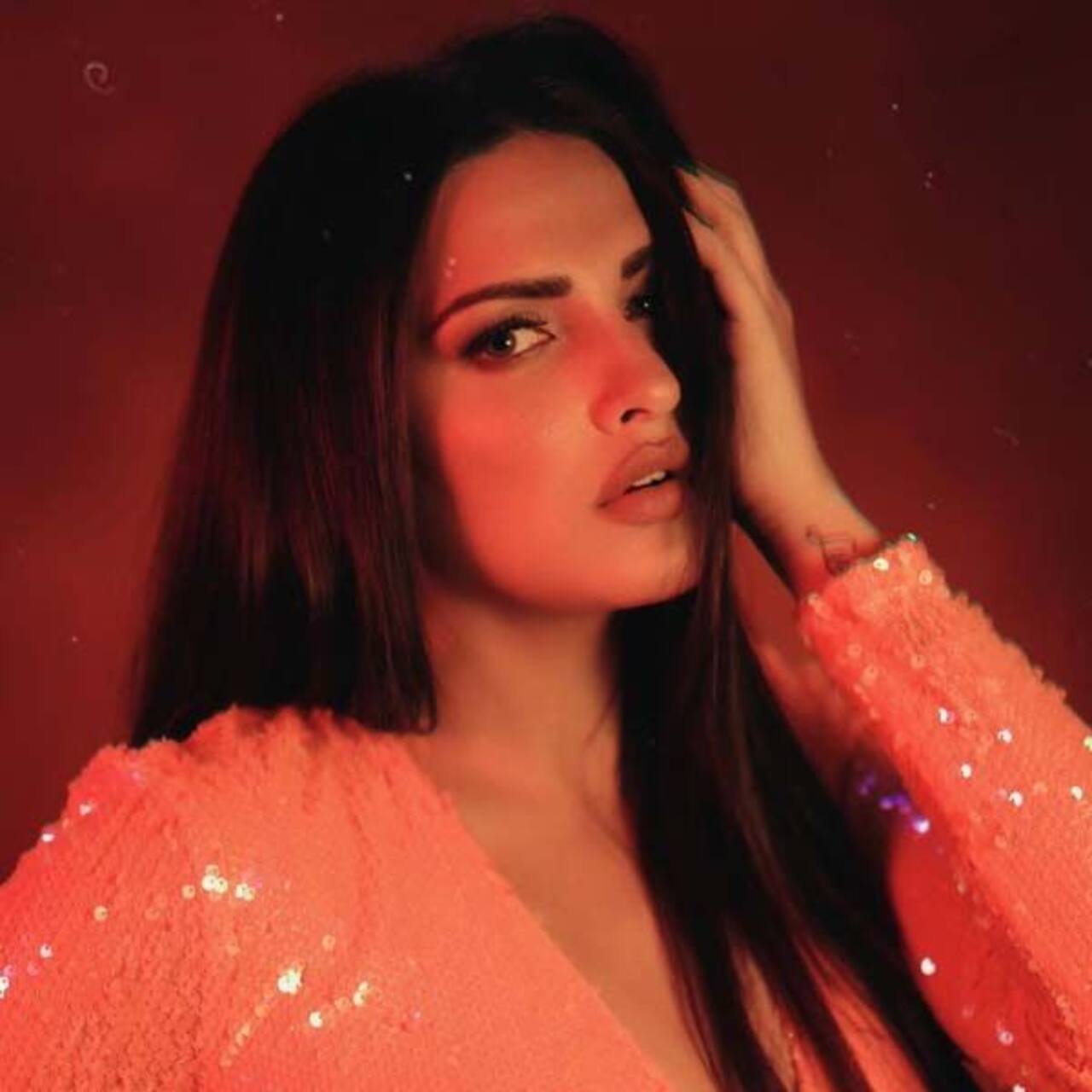 Bigg Boss 13 wild card entrant Himashi Khurana's bold look will make ...