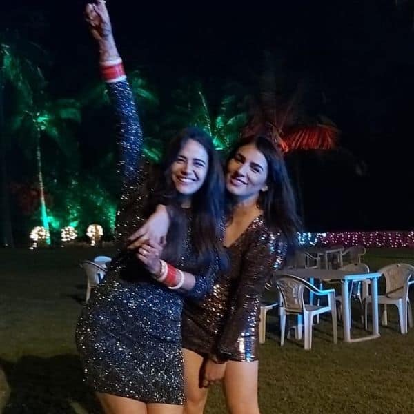 Mona Singh parties with husband Shyam Rajgopalan like there's no tomorrow at a friend's birthday ...