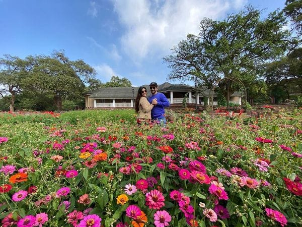 Arjun Bijlani and wife Neha Swami's romance is literally in full bloom ...
