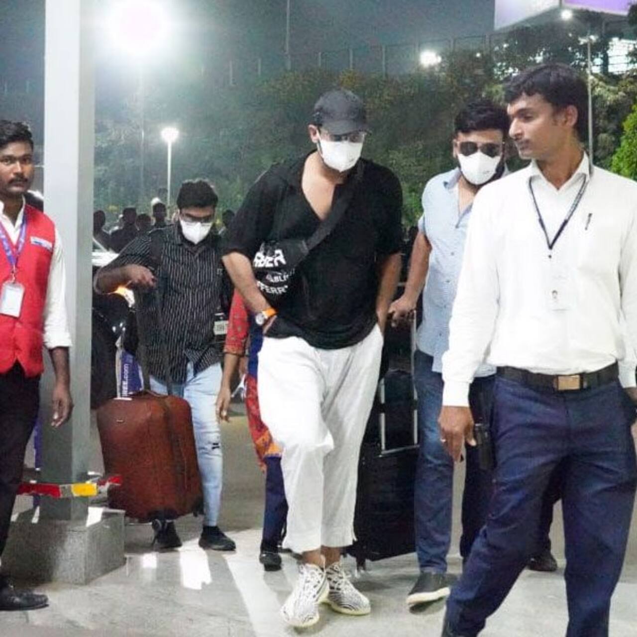 Amidst the coronavirus outbreak, Prabhas heads to Europe wearing a face ...