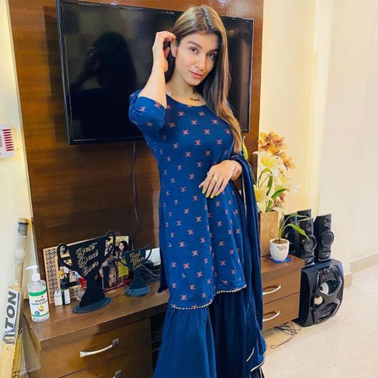 Bigg Boss 13's Shefali Bagga takes blessings from Devi on Durga Ashtami