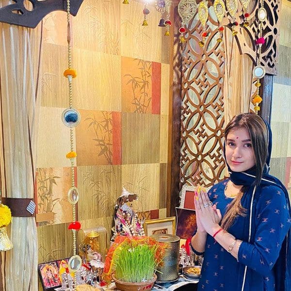 Bigg Boss 13's Shefali Bagga takes blessings from Devi on Durga Ashtami