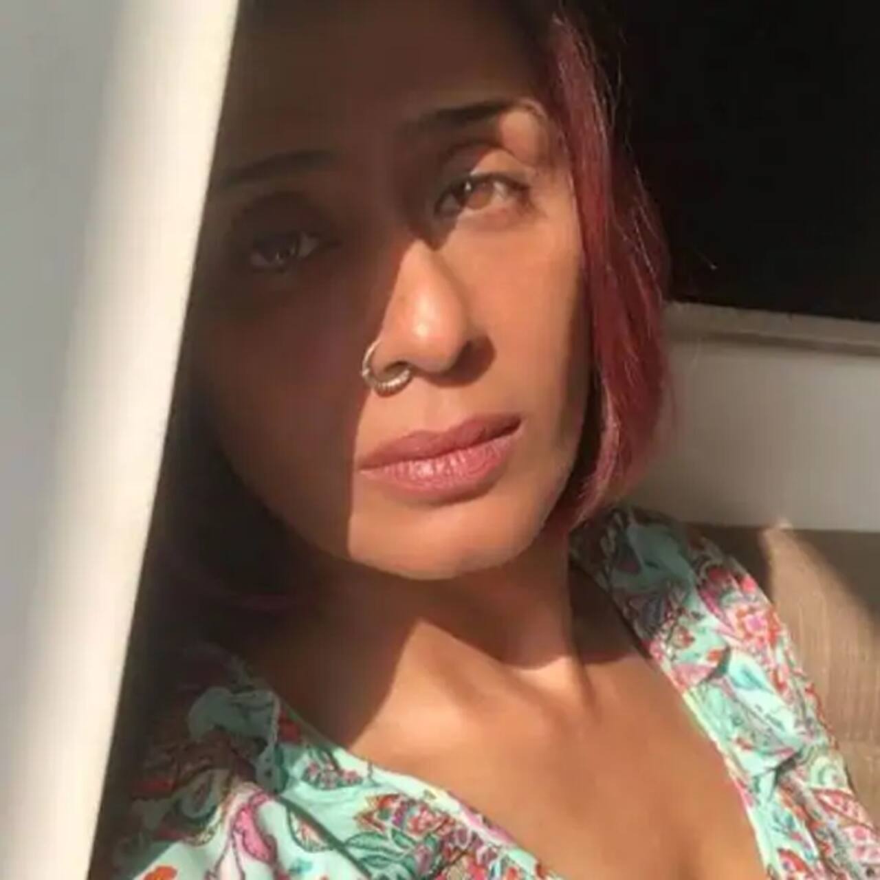 Jamai 2.0 actress Achint Kaur looks super hot in these pictures and she is slaying it