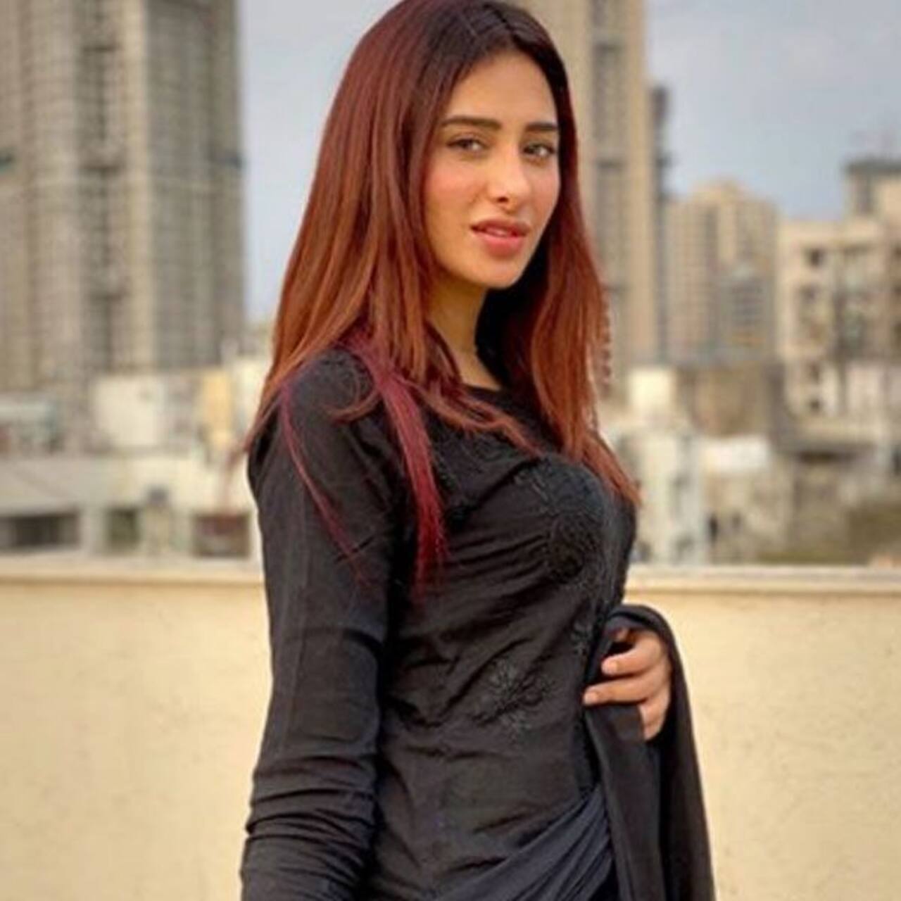 Bigg Boss 13 contestant Mahira Sharma is a sight to behold in this ...