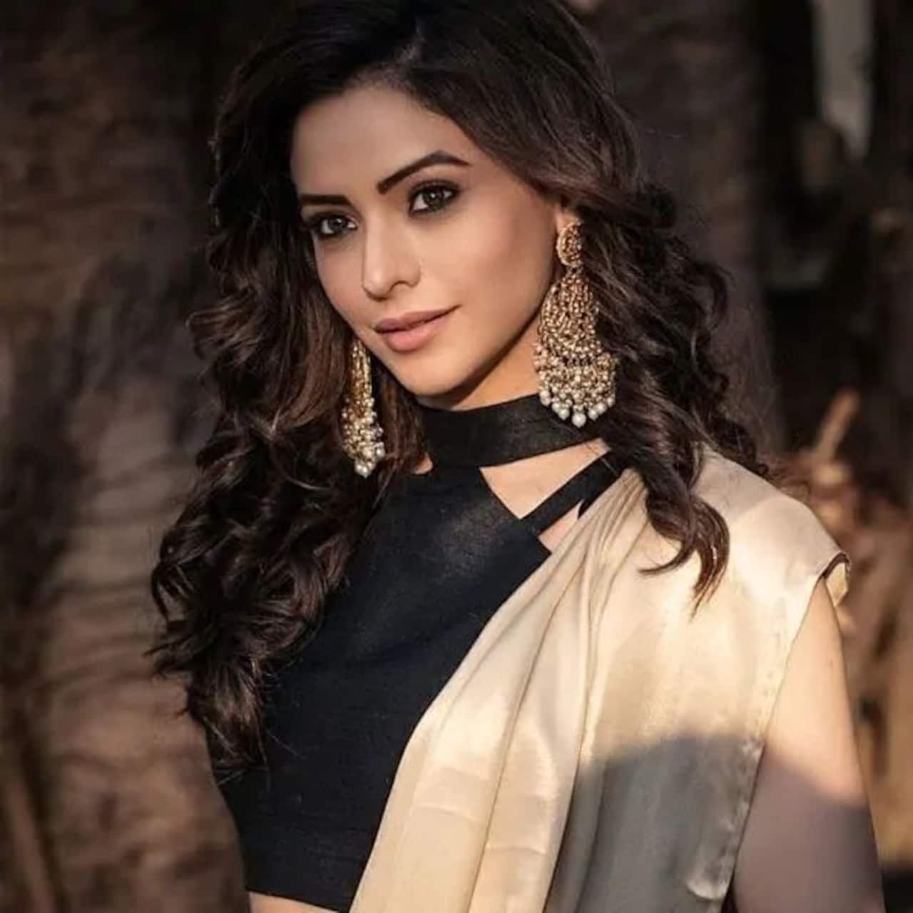 Kasautii Zindagii Kay's Komolika aka Aamna Sharif flaunts her flexibility with THESE difficult ...