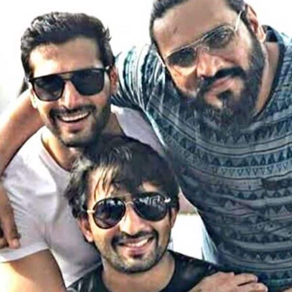 Akshay fools Bobby - Bollywood News & Gossip, Movie Reviews, Trailers ...