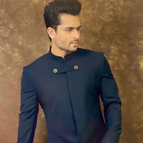 Shoaib Ibrahim’s princely look in a sherwani will make your heart flutter