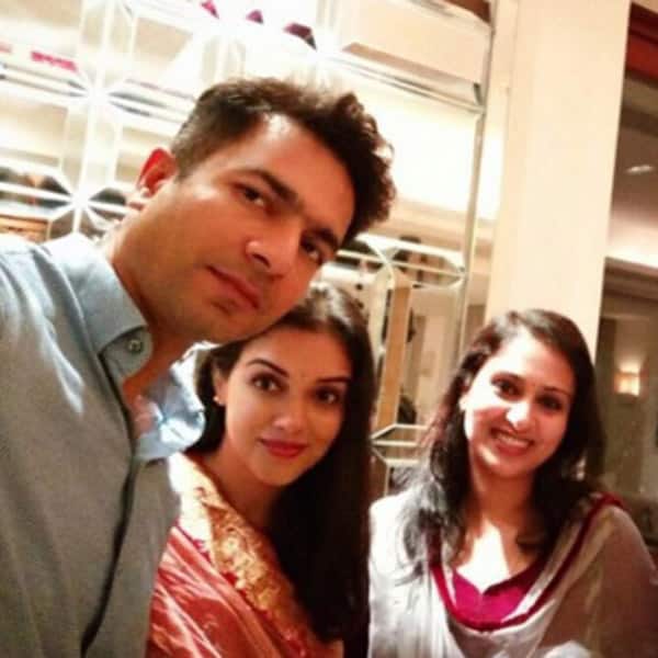 Ghajini star Asin makes a very rare appearance with hubby Rahul Sharma ...