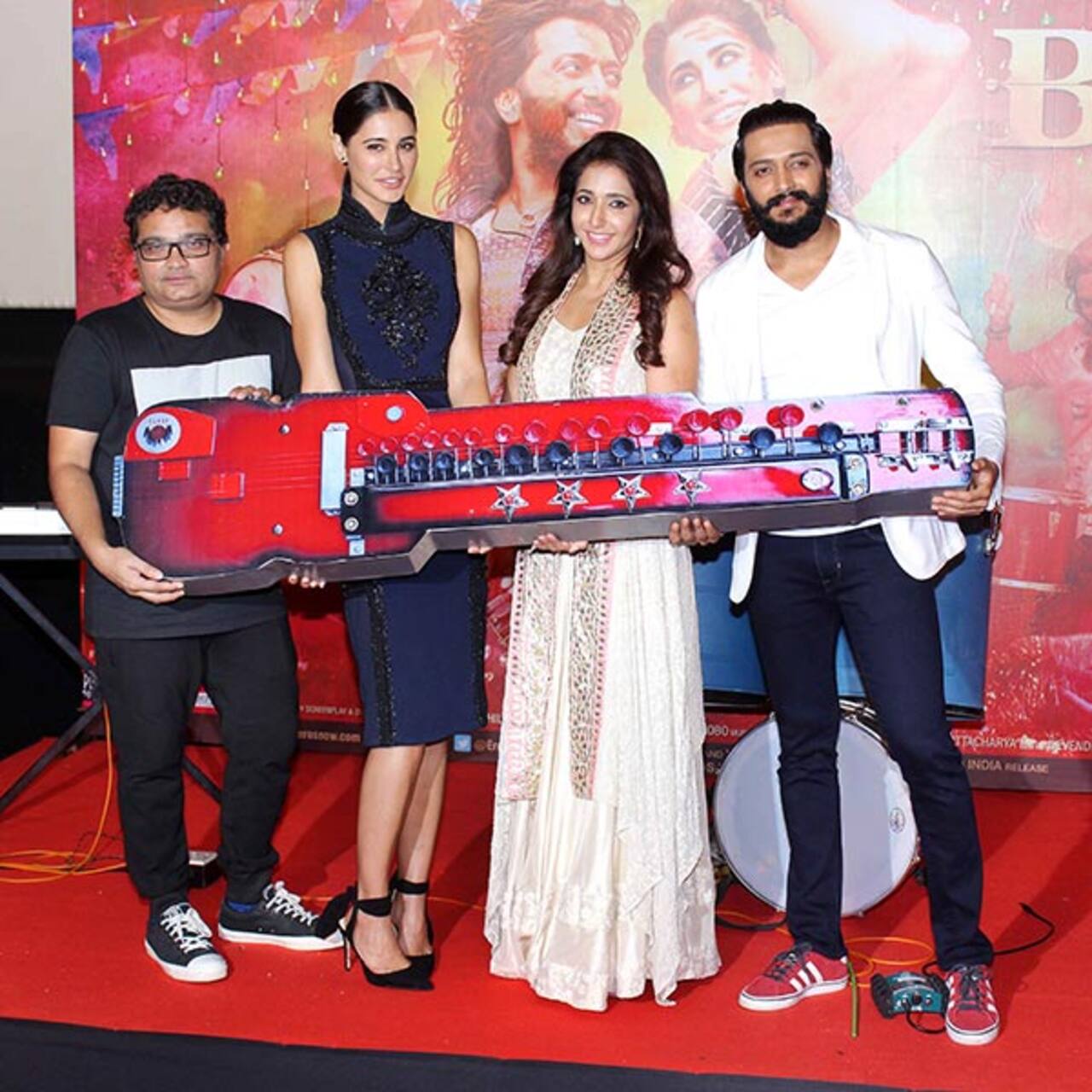 When Riteish Deshmukh and Nargis Fakhri played instruments during ‘Banjo’ trailer launch!