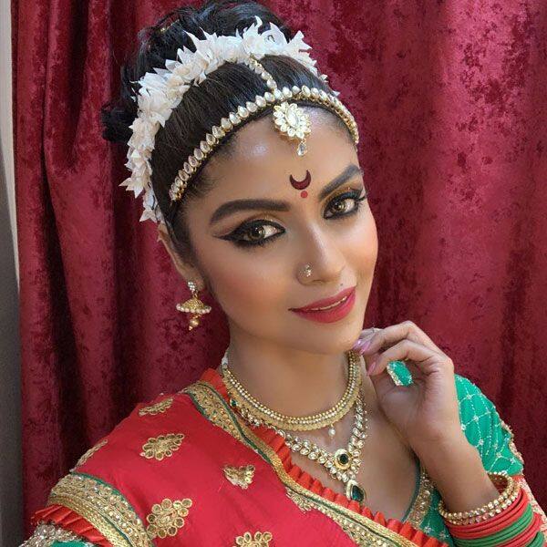 Naagin 4 actress Sayantani Ghosh looks beautiful in this traditional attire