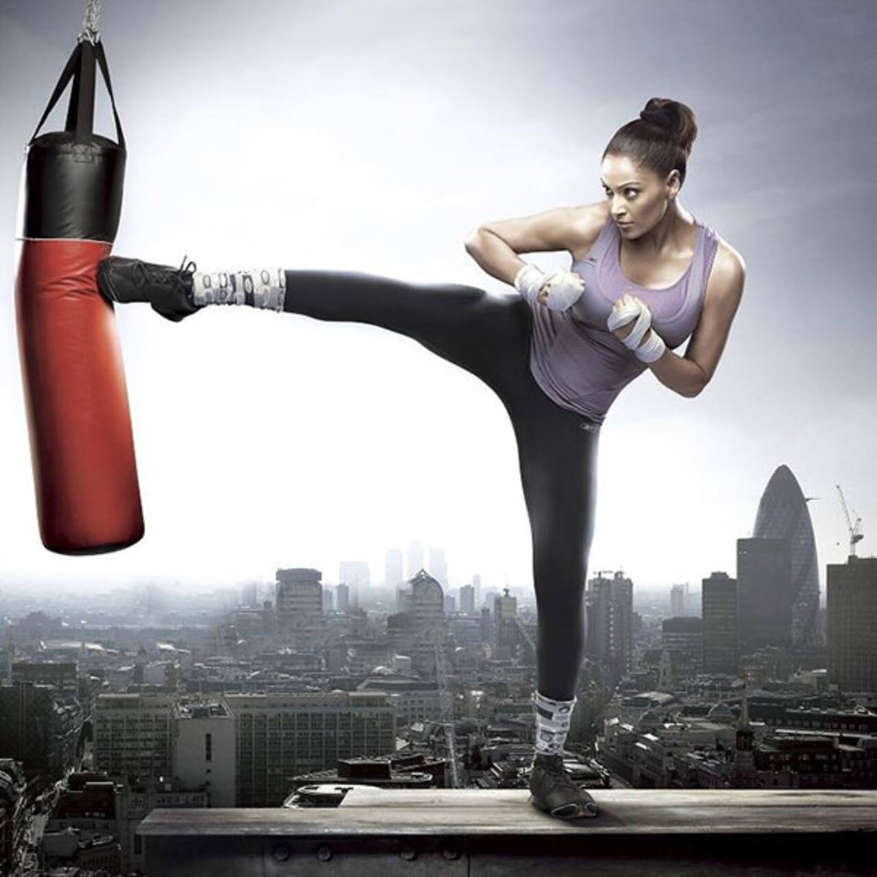 7 Pictures that prove Bipasha Basu is a fitness freak