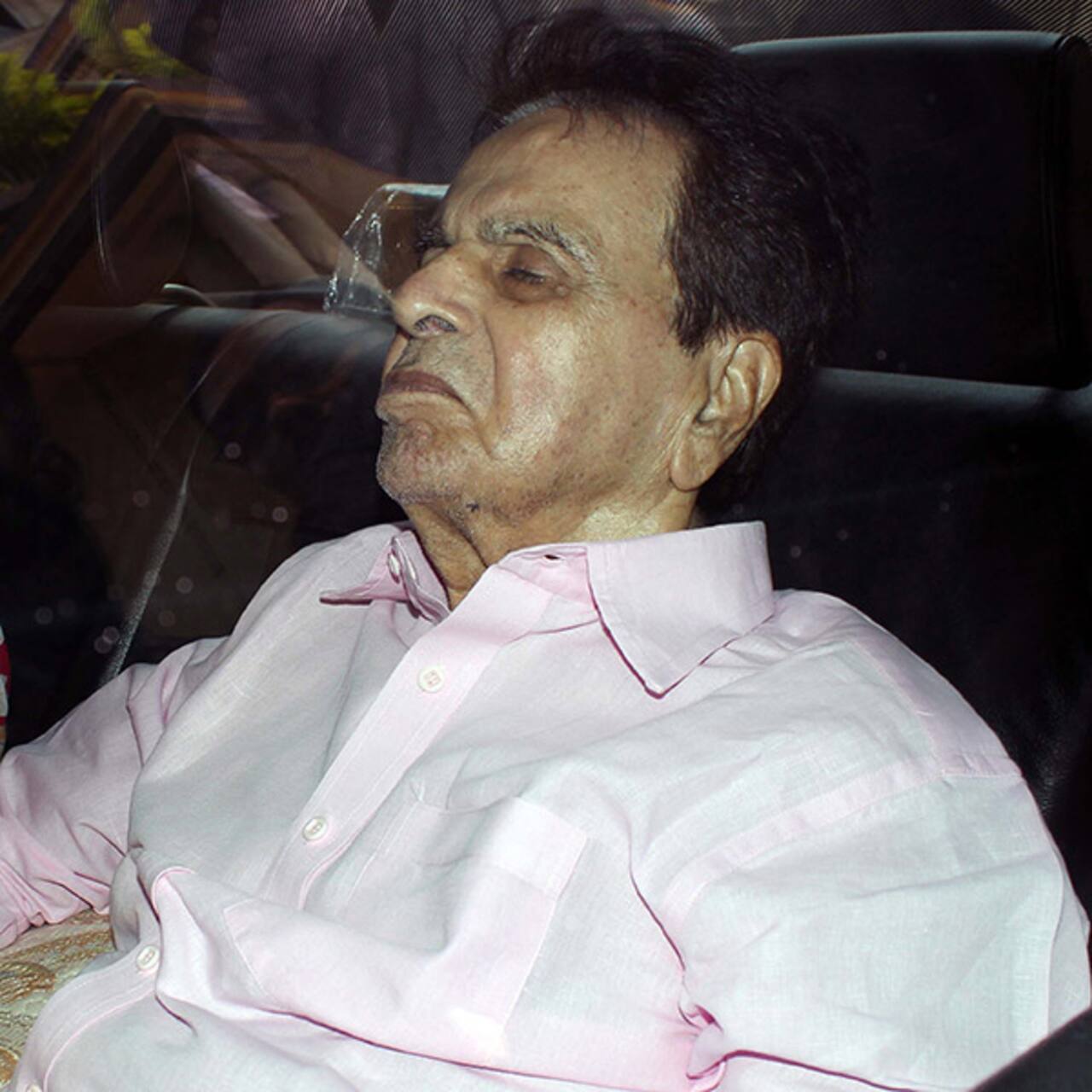 Dilip Kumar health and photo updates from Lilavati Hospital!