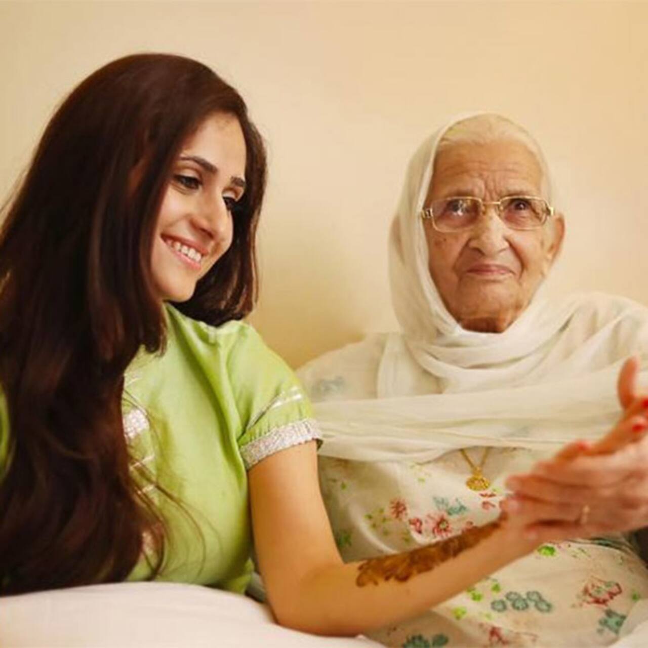 TV actors Mayank Gandhi and Hunar Hali’s wedding pictures look straight ...