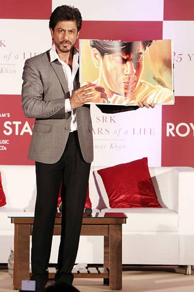 IN PICS: Shah Rukh Khan launches his biography ‘SRK 25 Years of a Life’