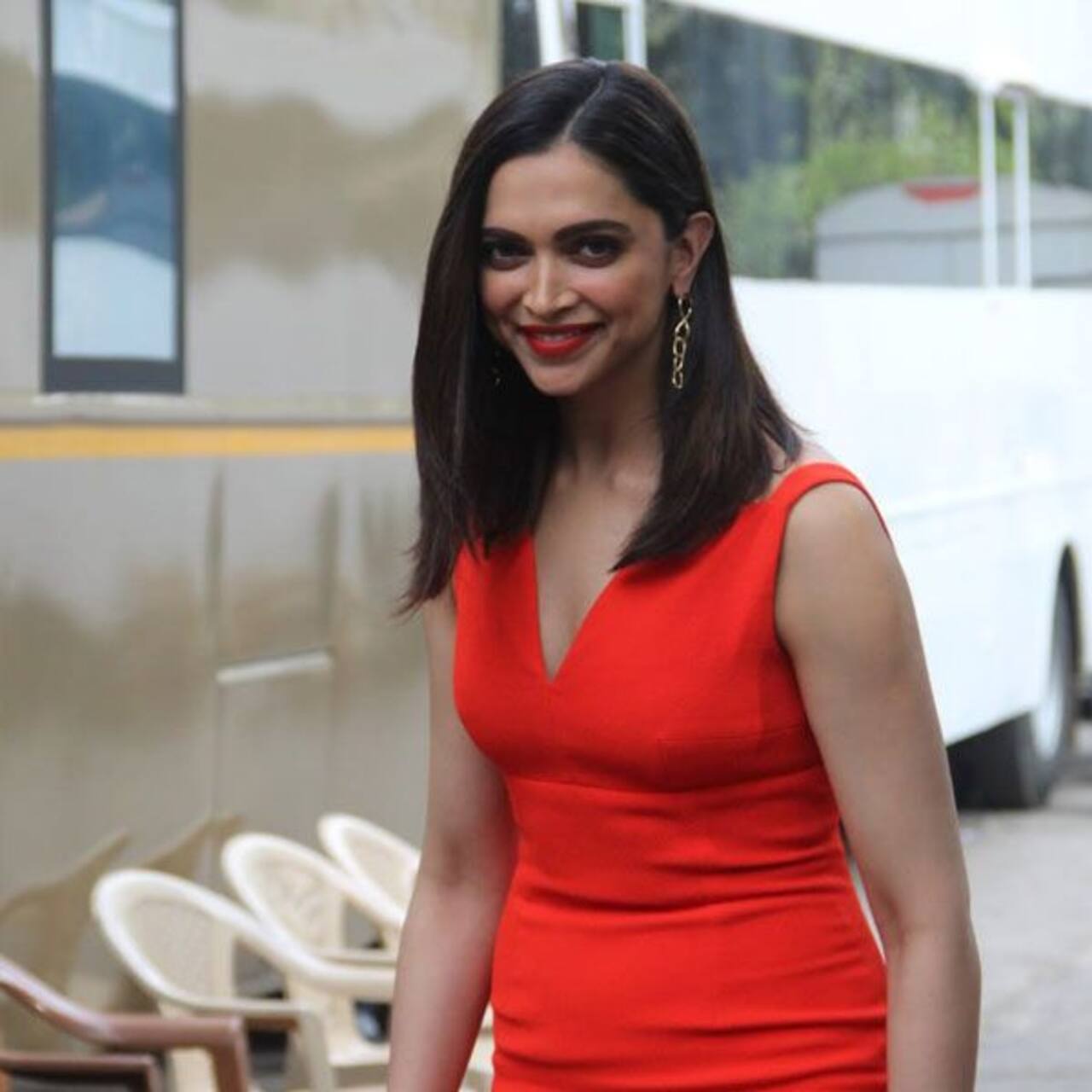 Dance Plus 5: Deepika Padukone looks GORGEOUS as she promotes Chhapaak ...