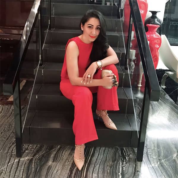 Sanjay Dutt’s wife Manyata Dutt is a poser – Proof in pictures