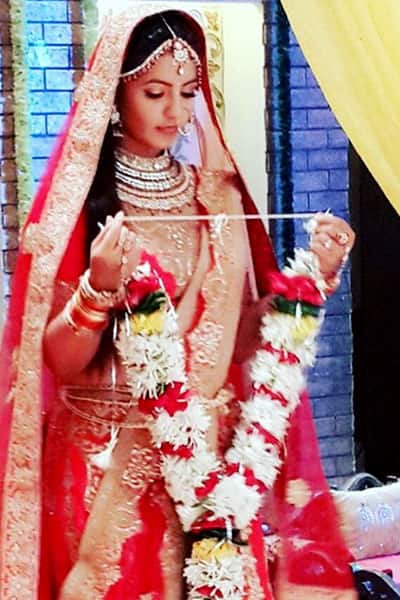 Meera Deosthale aka Chakor LEAKS her wedding images with Vivan from ...