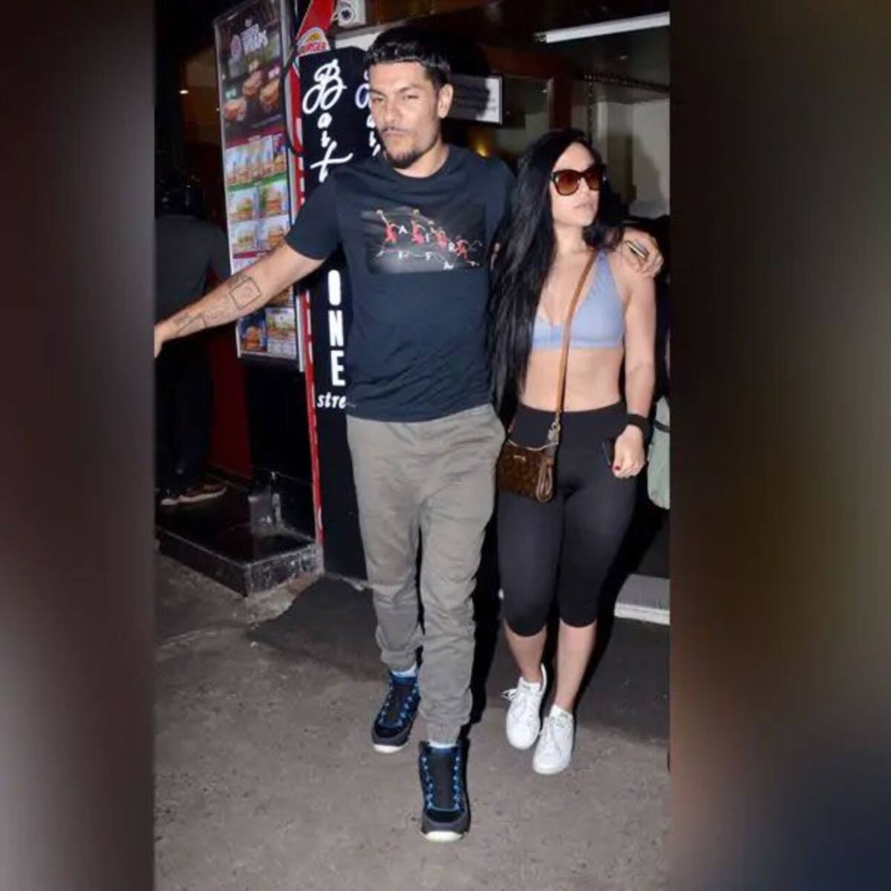 Krishna Shroff steps out for a dinner date with boyfriend and ...
