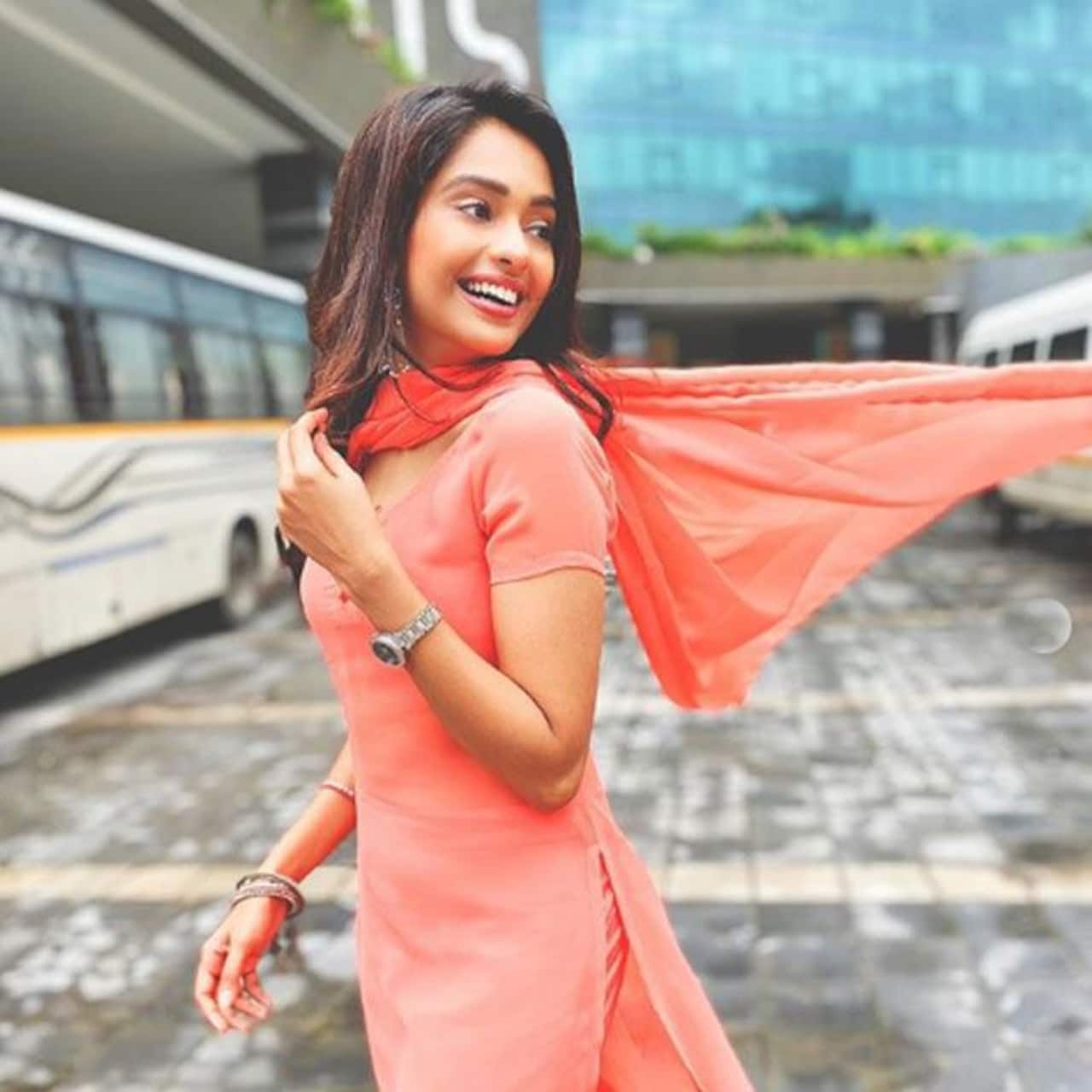 Kumkum Bhagya's Prachi aka Mugdha Chaphekar's outdoor pictures are a treat