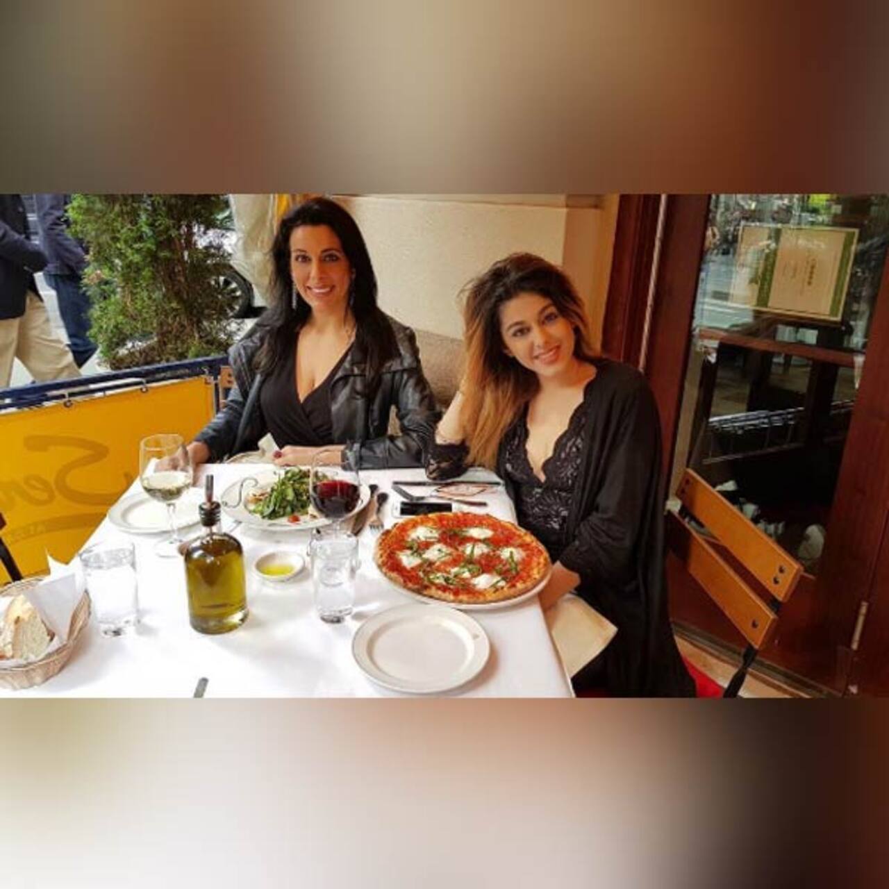 Like mother, like daughter – Pooja Bedi’s daughter Aalia is as stylish ...
