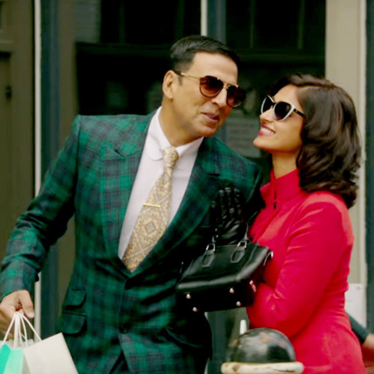 Akshay Kumar’s Rustom turns a RECORD BREAKER, here’s how!