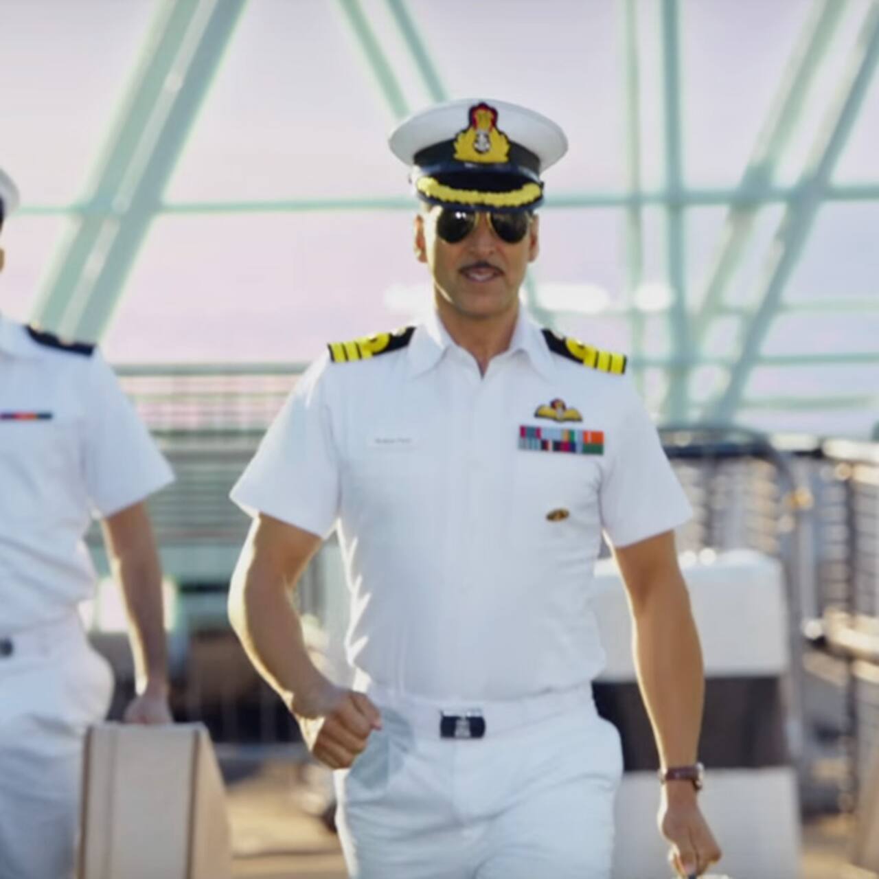 Akshay Kumar’s Rustom turns a RECORD BREAKER, here’s how!