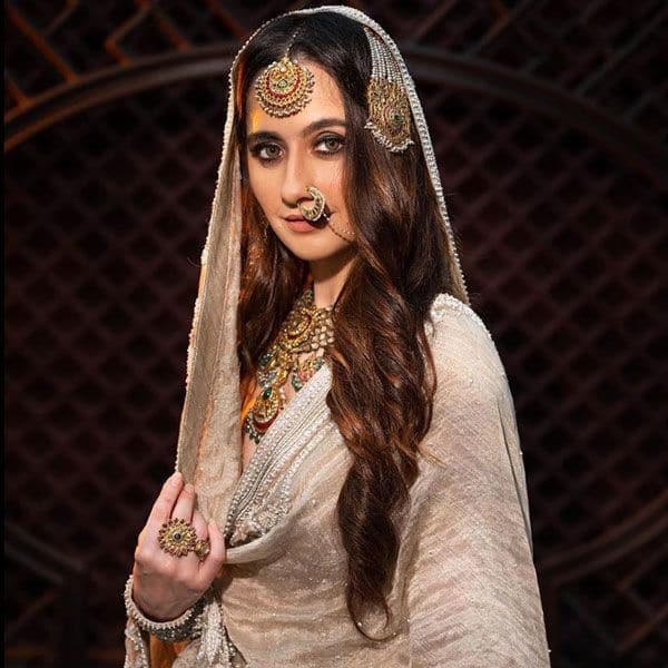 Sanjeeda Shaikh is rocking her Mughlai bridal look and we are in ...