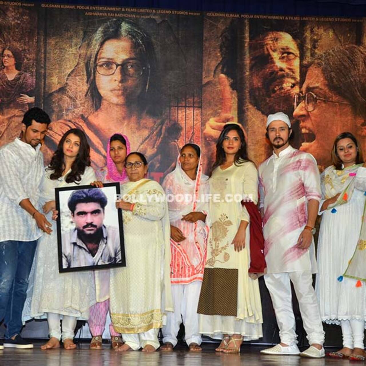 Star Cast of ‘Sarbjit’ attends prayer meet with Sarabjit Singh’s family