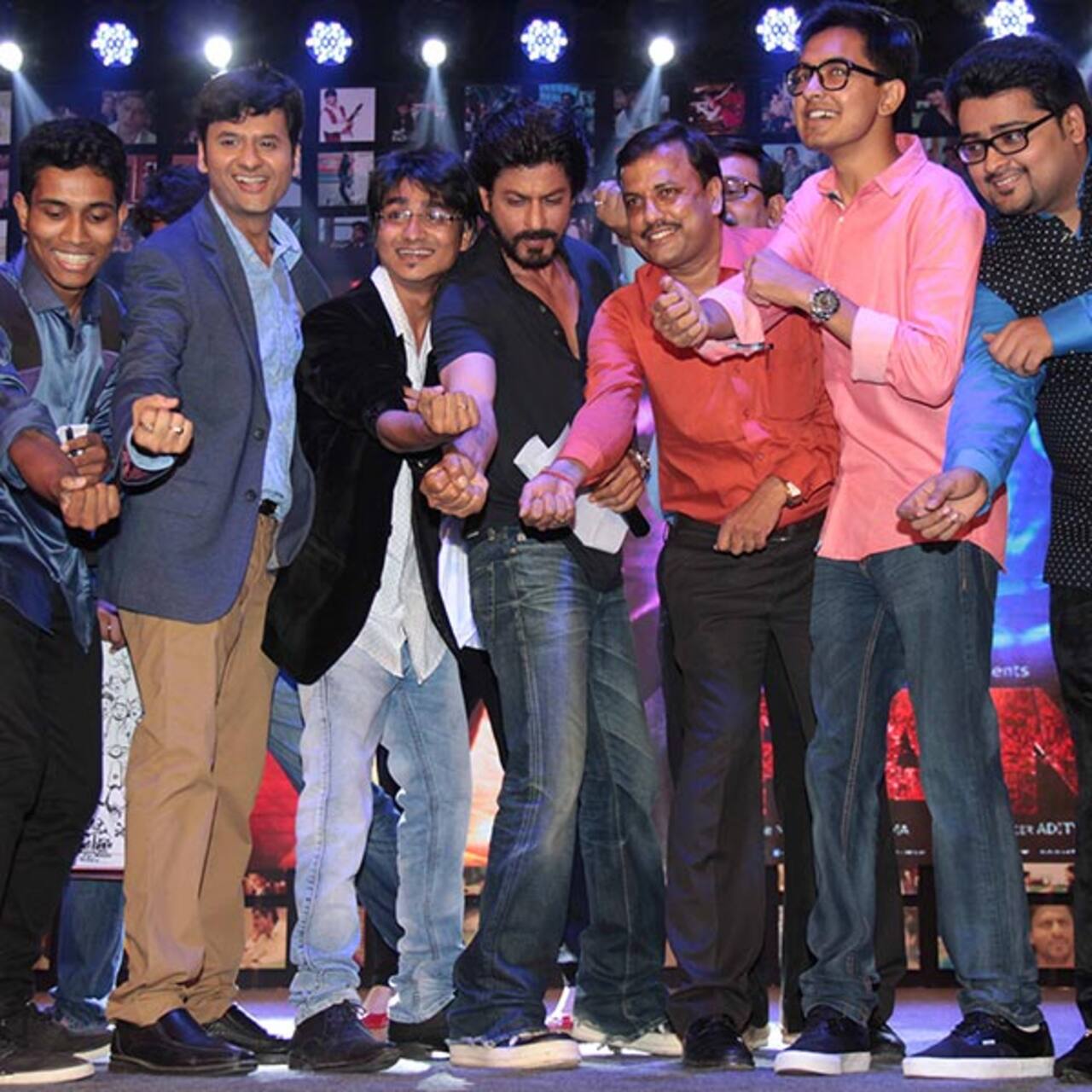 Shah Rukh Khan launches trailer of ‘Fan’ with his real fans in Mumbai